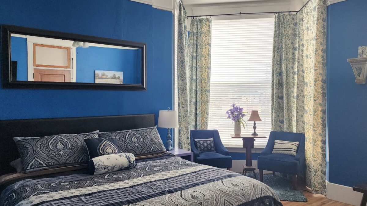 The Clinton Inn – Romance and Couple's Getaway Packages at The Clinton Inn