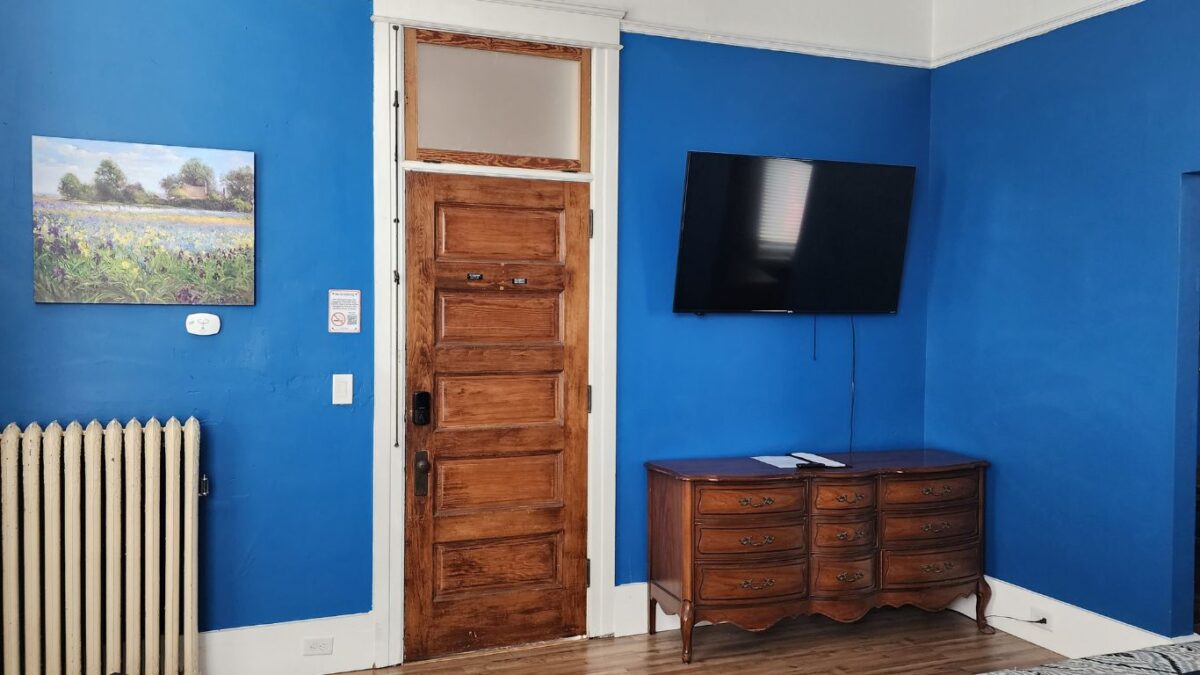 The Clinton Inn – Romance and Couple's Getaway Packages at The Clinton Inn