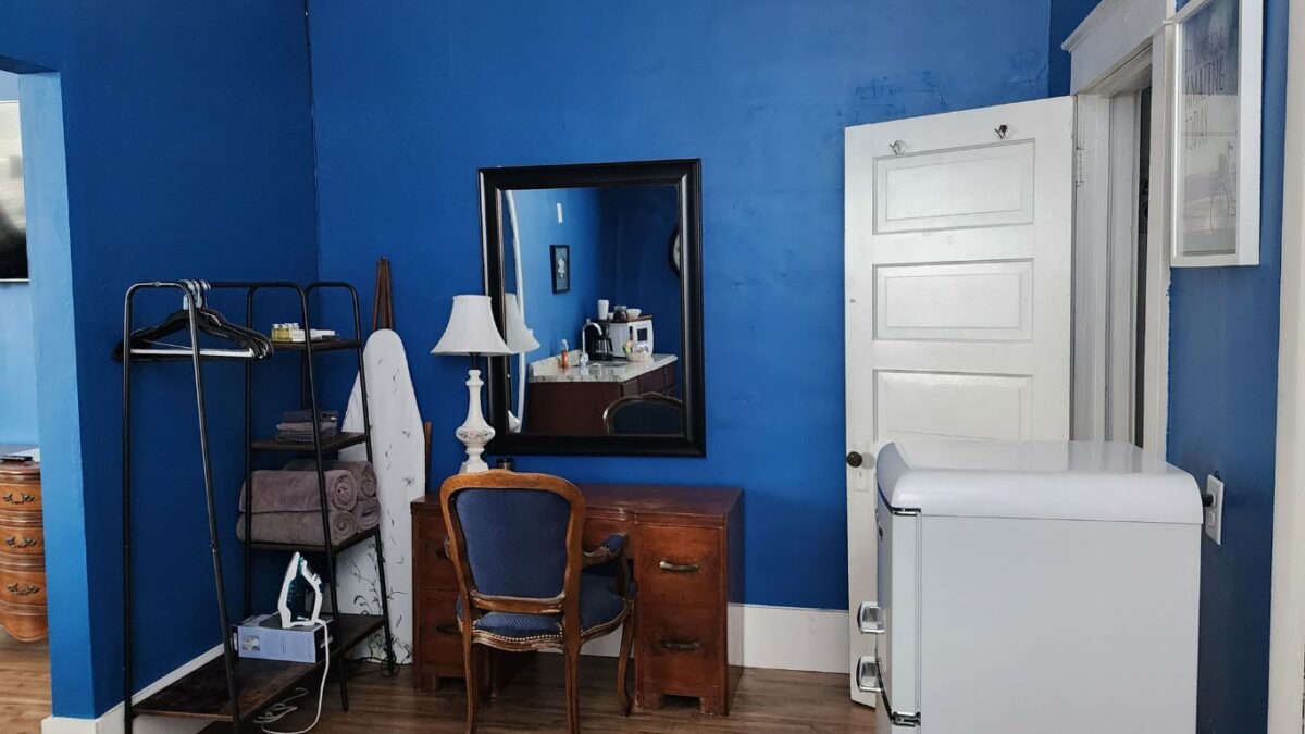 The Clinton Inn – Romance and Couple's Getaway Packages at The Clinton Inn