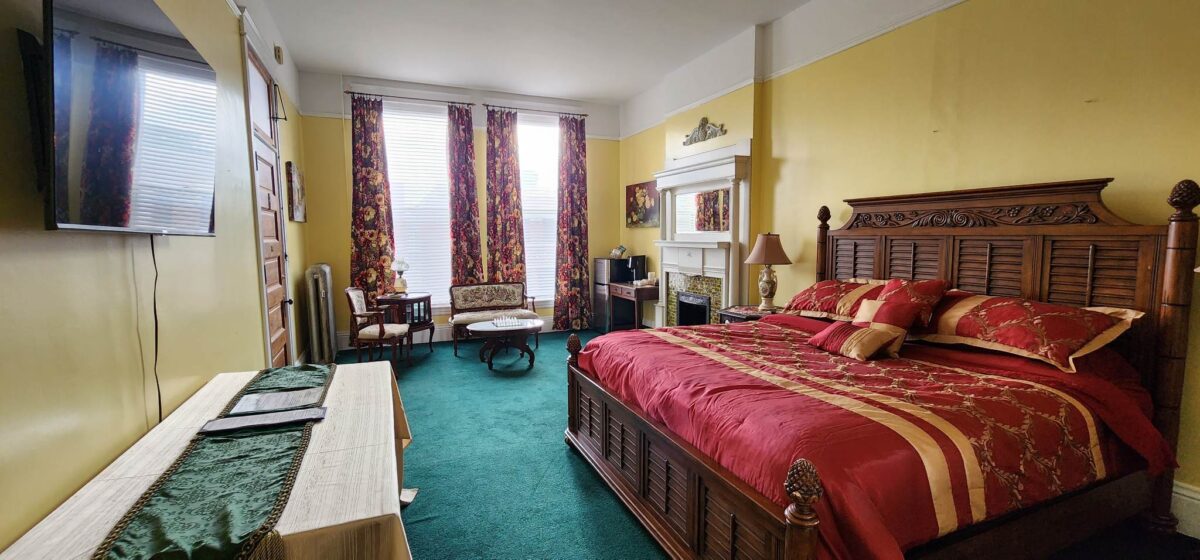 The Clinton Inn – Romance and Couple's Getaway Packages at The Clinton Inn