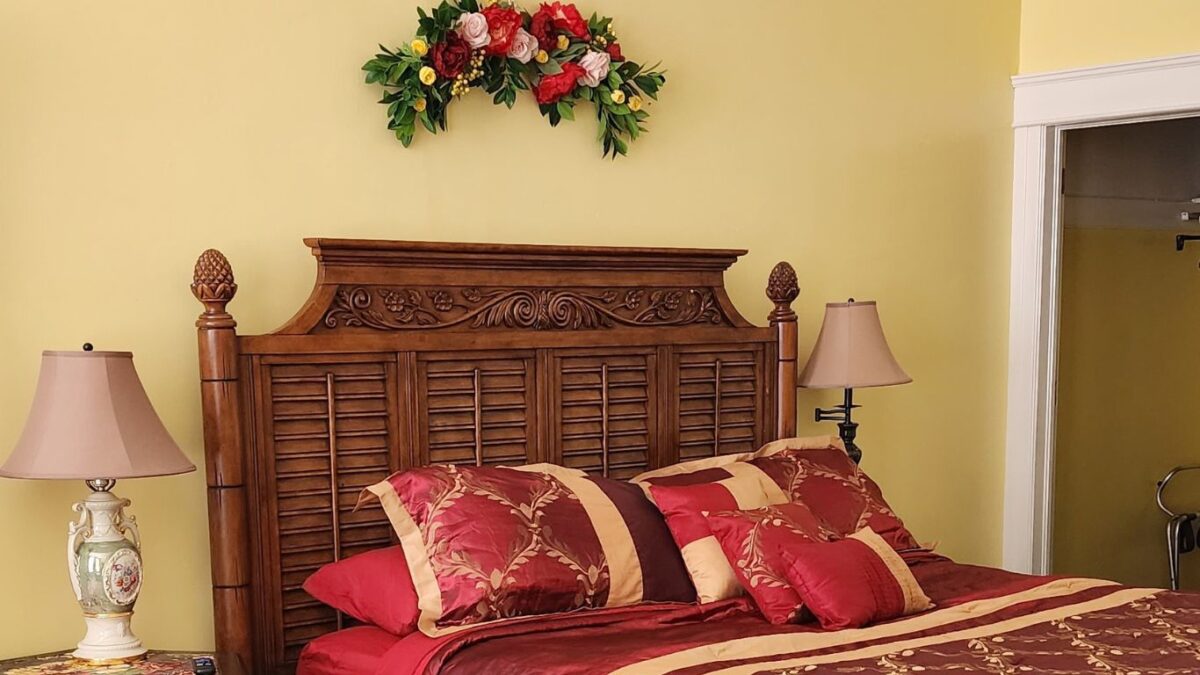 The Clinton Inn – Romance and Couple's Getaway Packages at The Clinton Inn